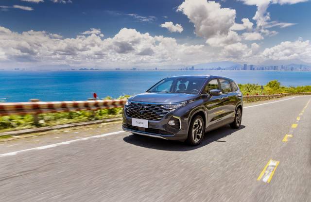 Hyundai Custin 2023 - 2024 ra mắt tại Việt Nam giá từ 850 Triệu đồng